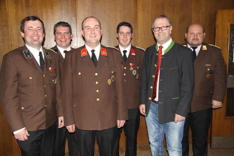 Gampern: Kommandowahl bei der Feuerwehr Weiterschwang - salzi.at Gampern: Kommandowahl bei der Feuerwehr Weiterschwang - salzi.at